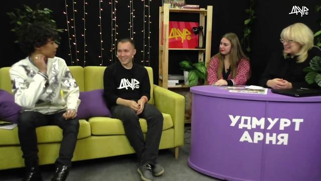 Интервью с Богданом Анфиногеновым на ДАУР ТВ