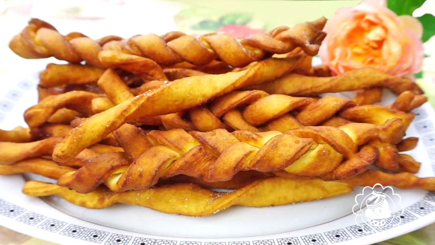 Простой рецепт вкусного супер хвороста!!?? Пальчики оближешь!!!