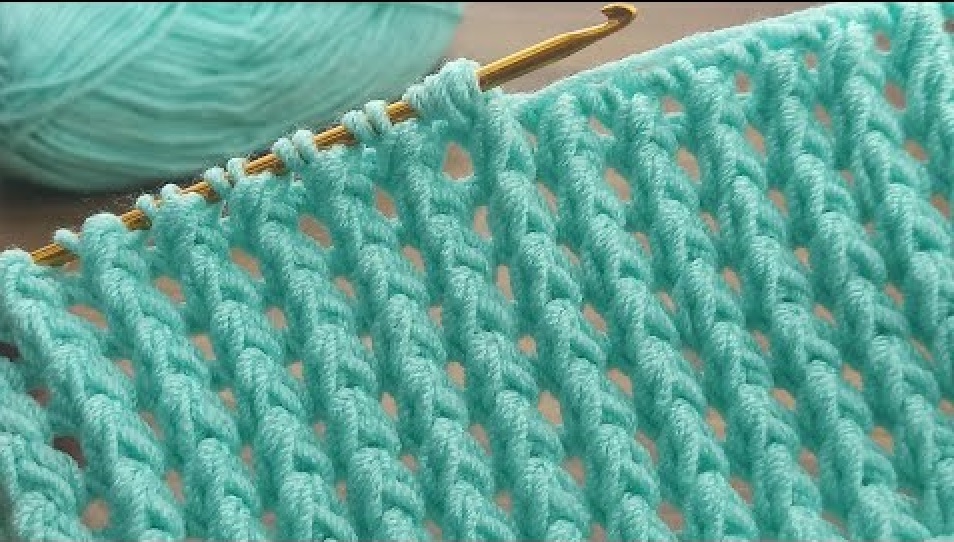 Простейший тунисский узор крючком: всего 2 ряда, а какая красота!