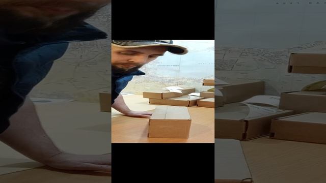 №5 Упаковка. Как я наклеиваю стикер на коробку