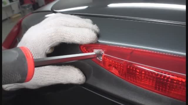 1.14 Замена повторителя стоп-сигнала