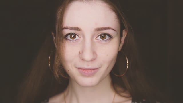 Е. Евтушенко — Ты большая в любви, ты смелая...