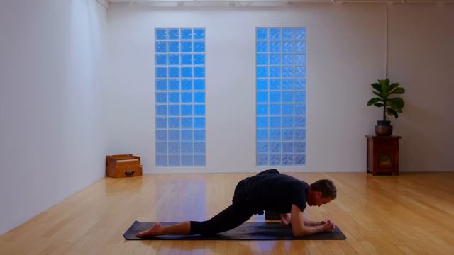 Инь-Йога 20-минутная растяжка всего тела для повышения гибкости: бедра и позвоночник,