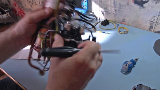 Несложная переделка проточного водонагревателя Stiebel Eltron DHC8.mp4