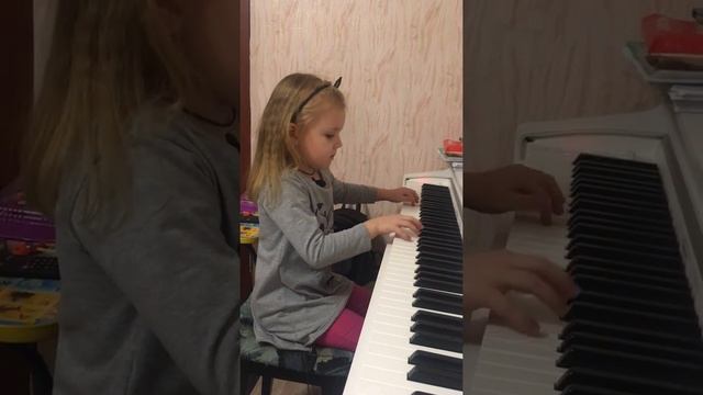 Александра Пермякова 5 лет. Джаз.mp4