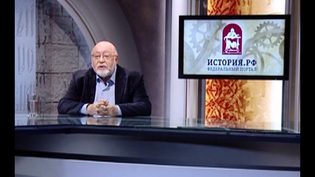 Предвоенная суета. Театр абсурда