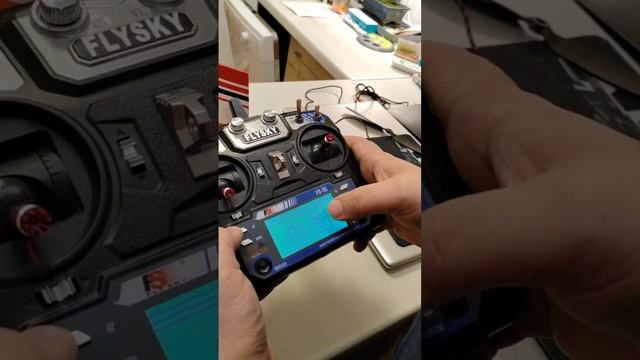 3 - Flysky FS-i6 - настройка реверса сервомашинок