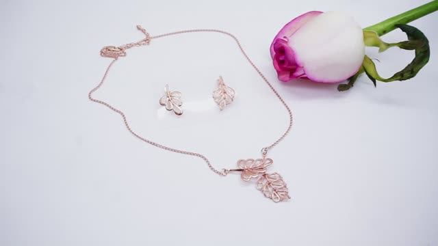 Комплект Серьги Колье "Листики" позолота 0.45 мк комплект гарнитур  листочки цветы природа 3779