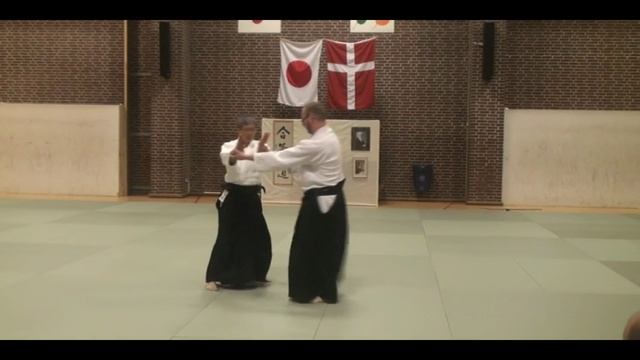 14 Рётэдори Никё Ура