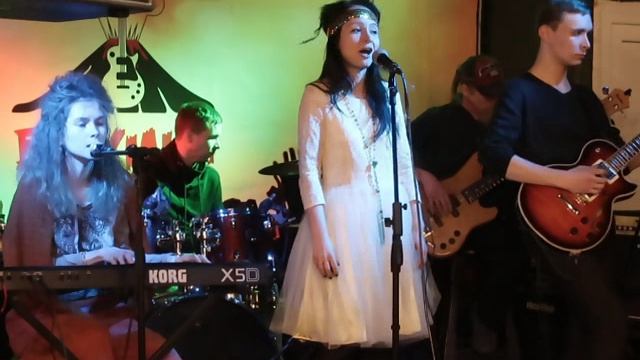 Елена Сурина и группа "Сейчас". Концерт в "баре Безумий" 10 января 2019 г.