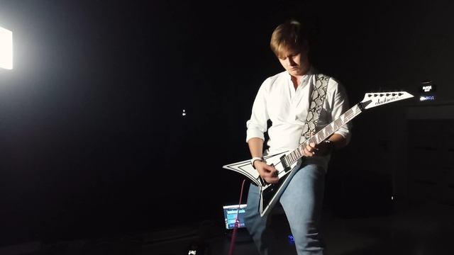 Niki - Technical Difficulties (Paul Gilbert cover)