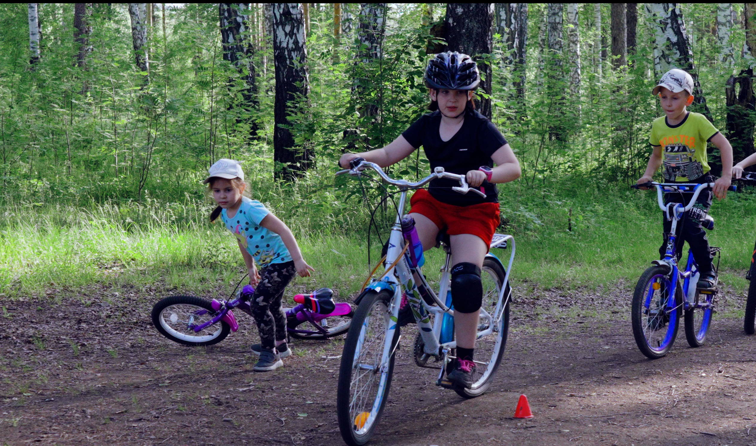 Клип вело-тренировки Евы и немножко Киры 4К