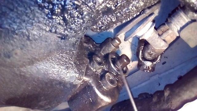 сальник привода лебедки на ниссан патруль.mp4