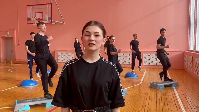 «Свои в будущем»