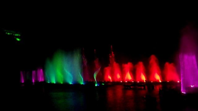 Вьетнам Музыкальный фонтан.mp4