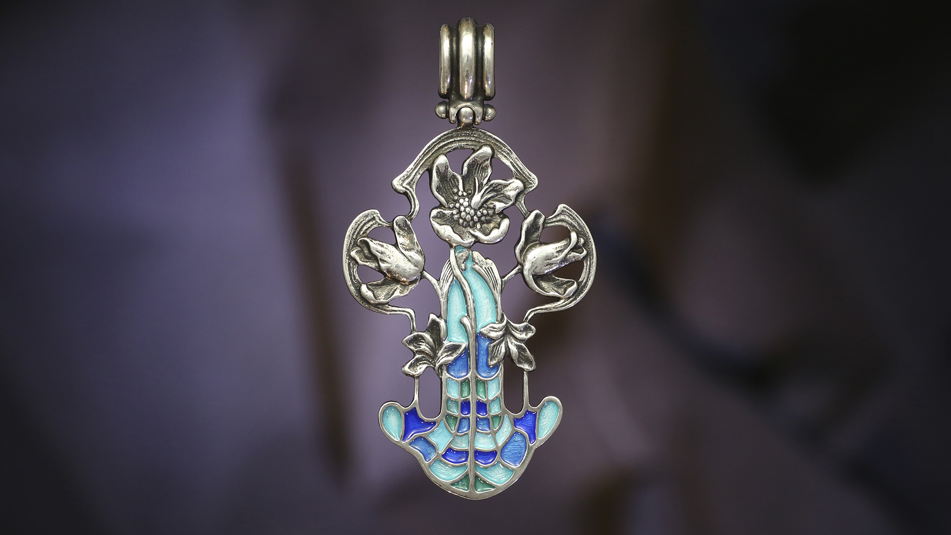 Подвеска с эмалью из серебра «Букет цветов»