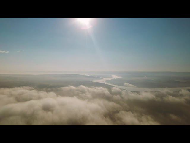Полет Hubsan Zino 2 Plus после первой корректировки фокуса. 4k Над облаками.