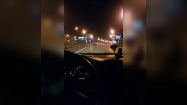 По вечернему городу