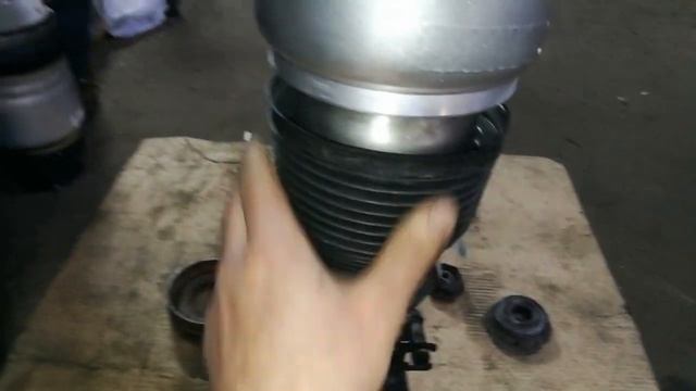 Пневмобаллон Volkswagen Touareg после ремонта.