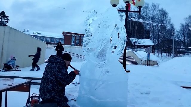 Ягода в хрустале