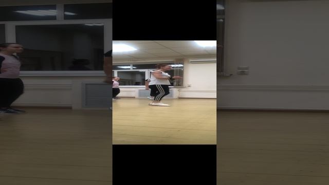 Аэробика + Сила! Аэробная тренировка с утяжелителями!