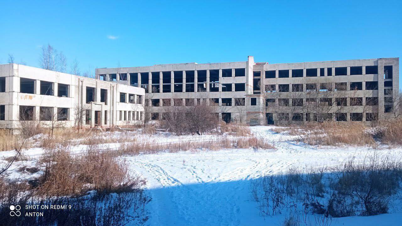 Заброшенная школа в г.Лесозаводск