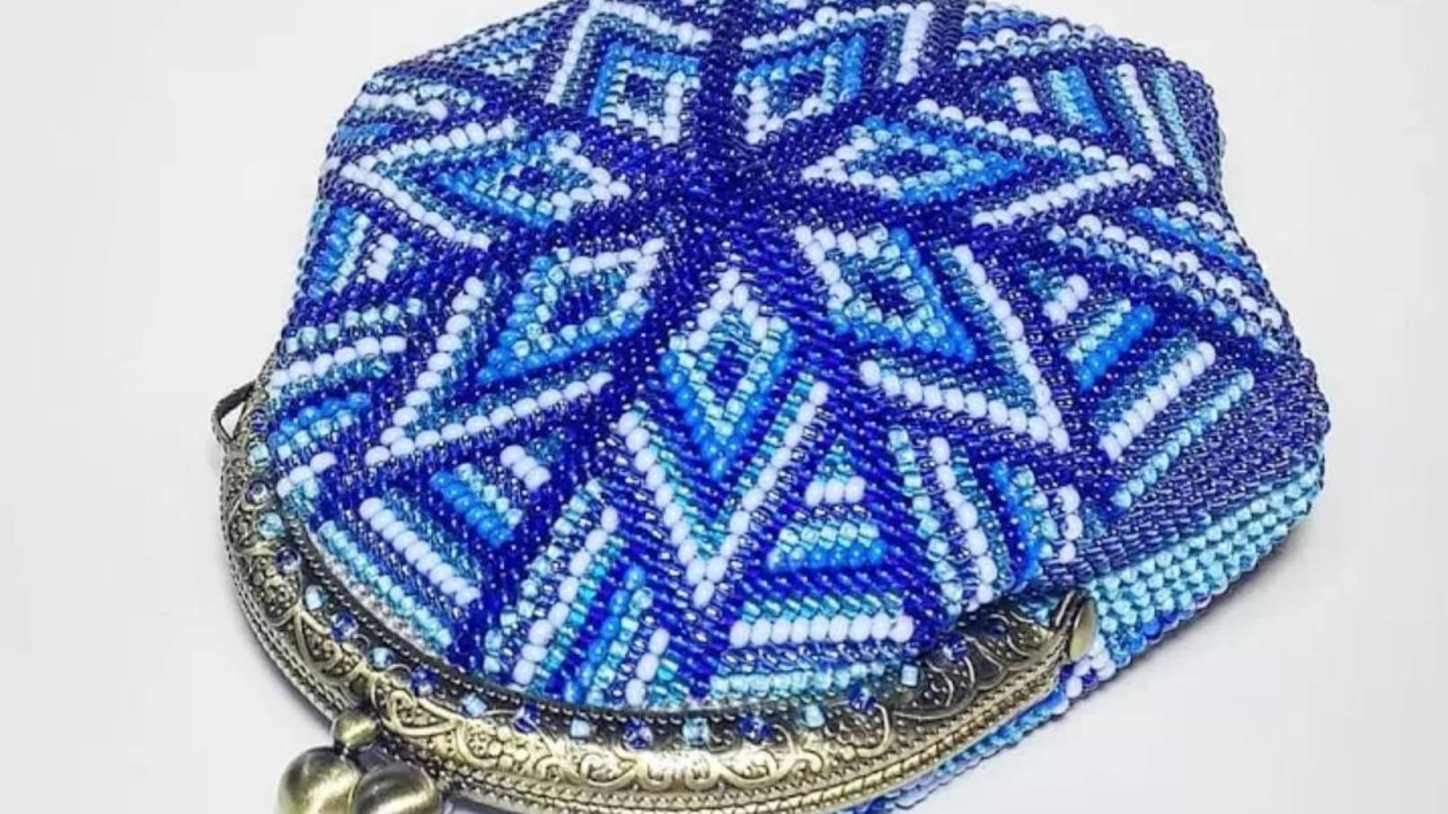 Монетница. Кошелек из бисера. МАСТЕР КЛАСС. Бисеровязание. TUTORIAL. DIY