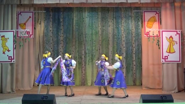 лирический танец с платками