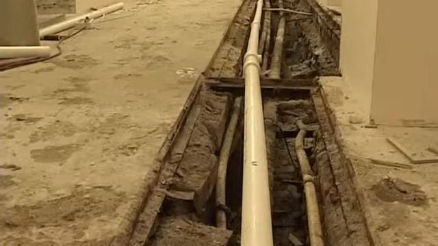 Строительство перехода между детской больницей и роддомом. Январь 2011 год.