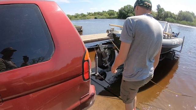 Тюнинг лодочного прицепа. Слипуем катер на воду.