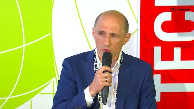 SMARTER THAN MANY. NEW ERA OF AI