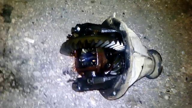 Редуктор моста перед заваркой.mp4