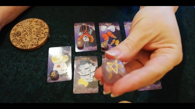 Очередной расклад на картах и рунах на неделю