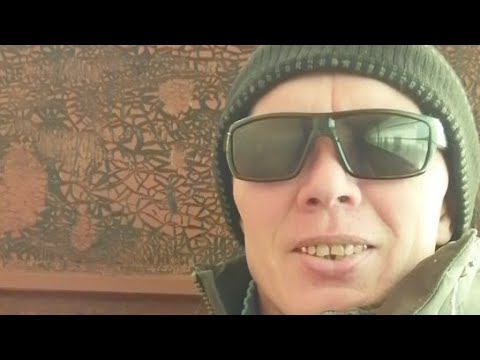 Наша корова Зорька отелилась,  родила бычка.