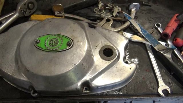 ИЖ-Юпитер 5 Собираю кикстартер,сцепление...(Часть-2)