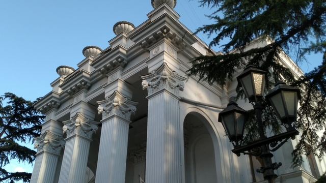 Бывший санаторий «Украина» в Крыму