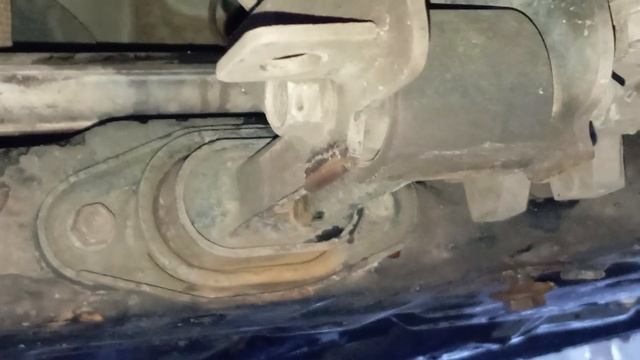 Нижняя задняя опора двигателя Киа Рио4