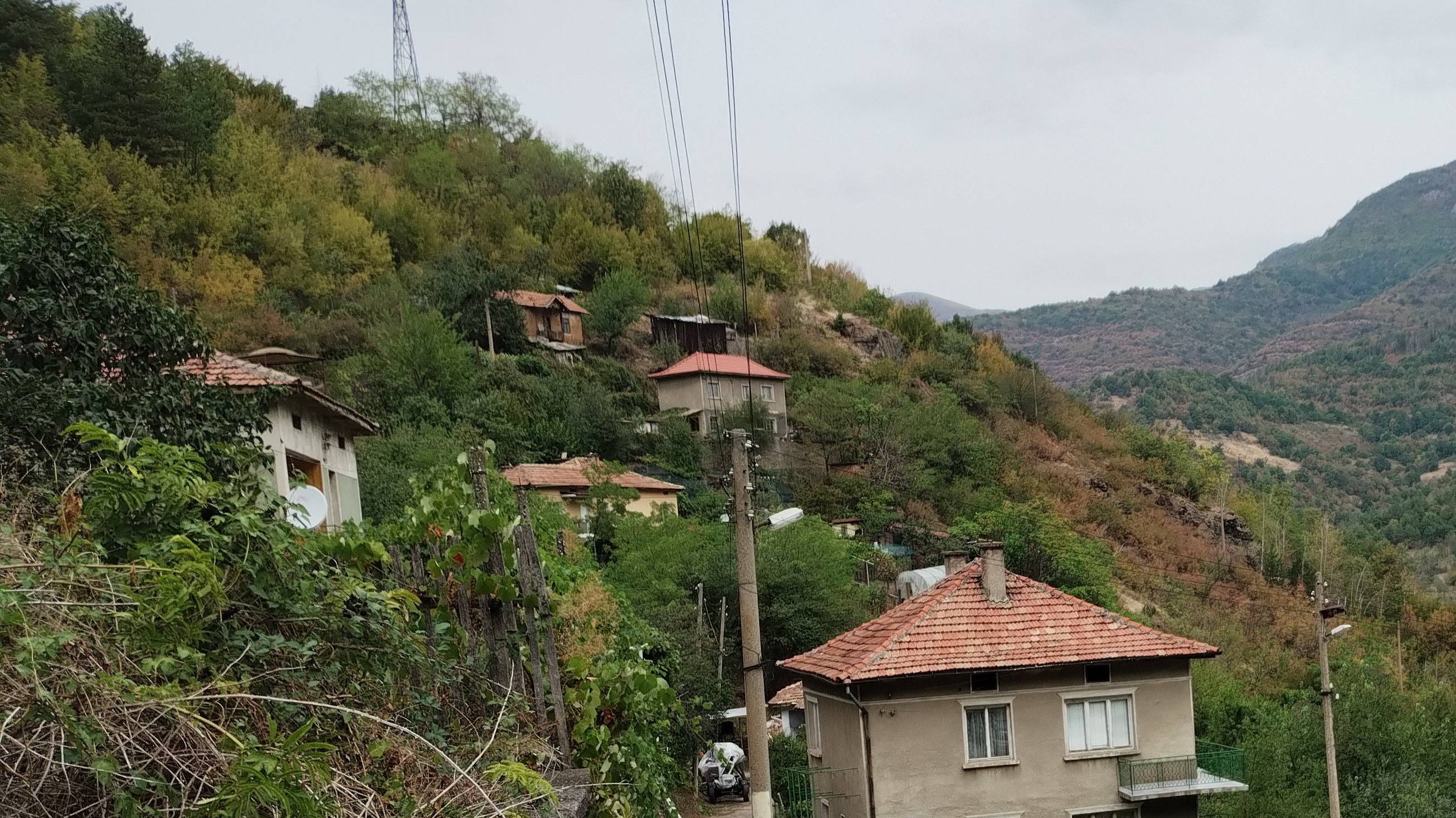 ПО СТЪПКИТЕ НА Г-Н ПЕТКОВ /част 68/  ЗЛИ ДОЛ, община Мездра