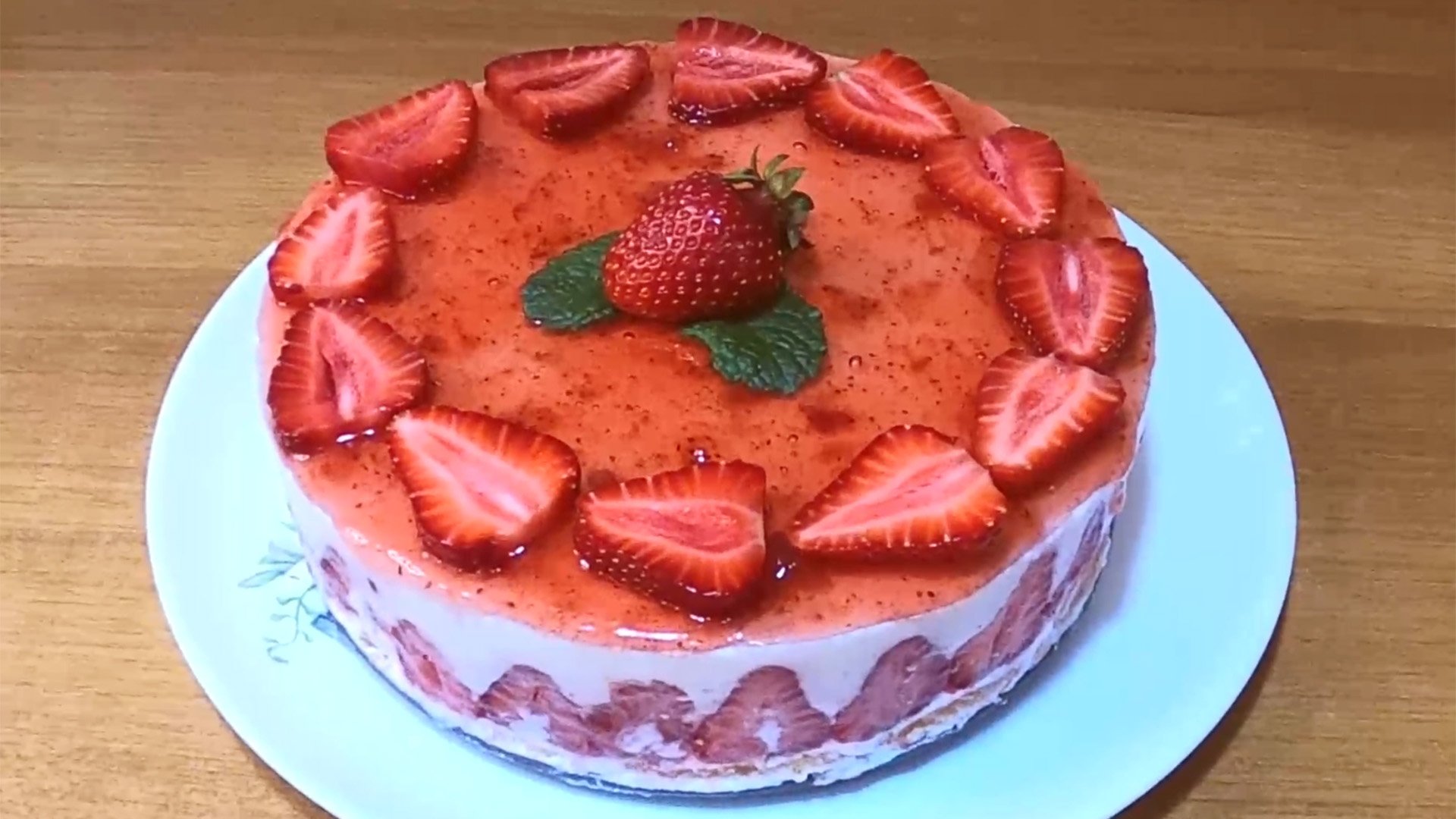 ЙОГУРТОВЫЙ ТОРТ с КЛУБНИКОЙ на нашем столе. Летний и нежный