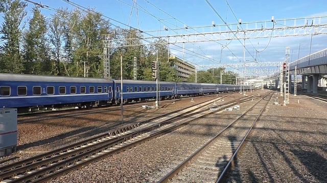 Электровоз ЧС7-082 (ТЧЭ-18) со скорым поездом "Славянский экспресс" №004Б Брест - Москва.