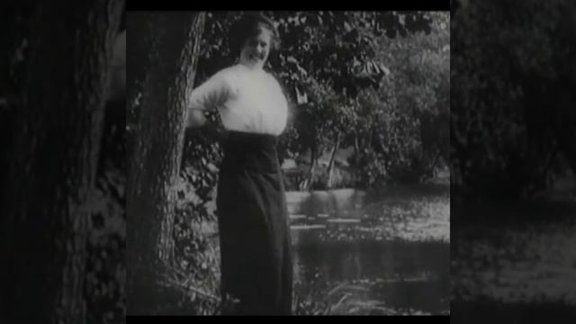 «Роман с контрабасом» 1911 г. — короткометражная немая кинокомедия Кая Ганзена.