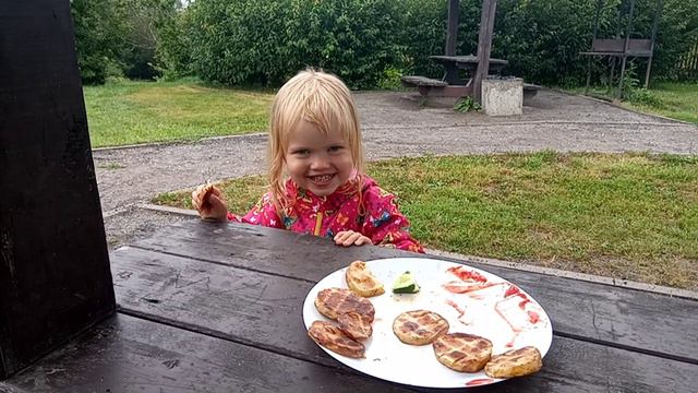 Завтрак в парке Красная Пахра. Жарим чевапчичи и картошку, затем отправляемся на тренажеры :)