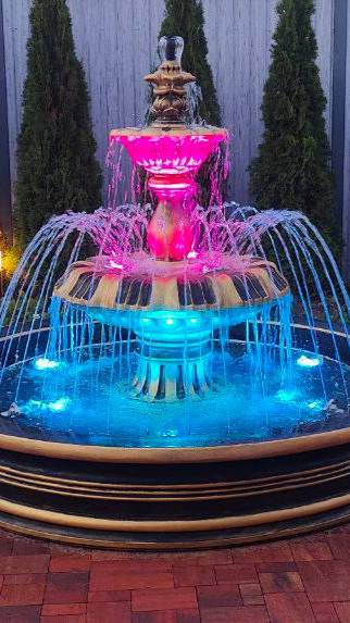 Королевский фонтан в золоте