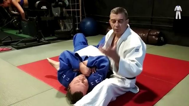 Фильм 39. Болевой приём.