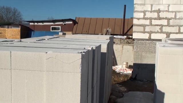 Как пережил газобетон зиму. Бюджетная кровля для дома. Металлочерепица, ондулин или шифер.