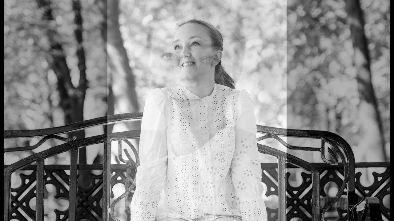 Михаил Кузьмин из цикла "Она" читает актриса Марина Коваль