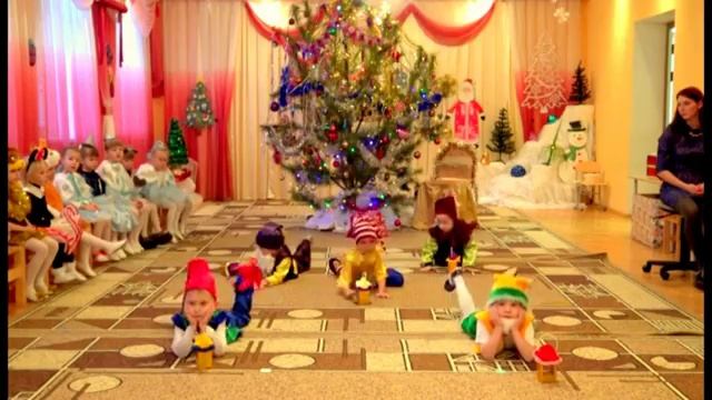 Танец _Гномики - малюсенький народ_ в детском саду (4-5 лет, ср.гр.).mp4