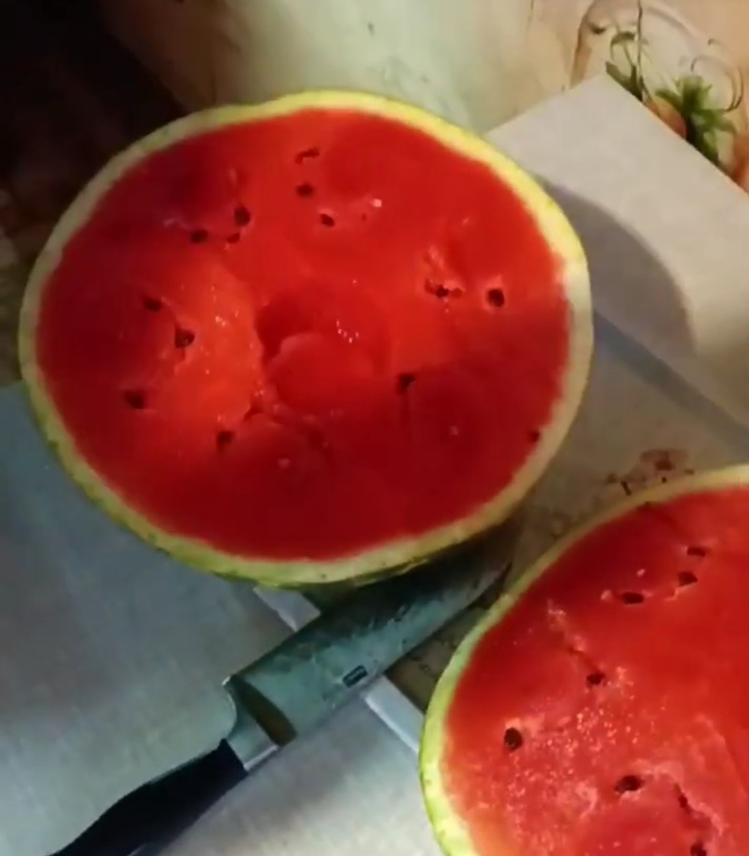 Выбираем очень сладкий арбуз! Choosing a very sweet watermelon!