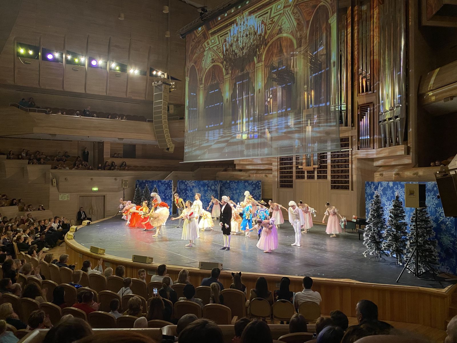 Балет "Щелкунчик" в Доме Музыки... (отрывки)