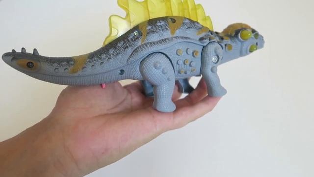 Интерактивная игрушка "Динозавр", серия "Животный мир", бренд Play the game